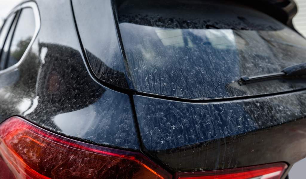 Eliminare gli aloni sull'auto: tecniche e prodotti